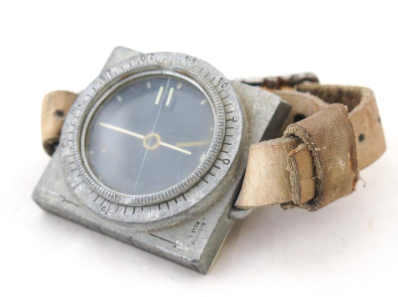 Dragoon Militaria | WW2 Finnish army March compass M/34 - Suunto