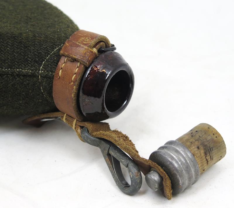 Dragoon Militaria | WW1 German M1907 field bottle - 1917