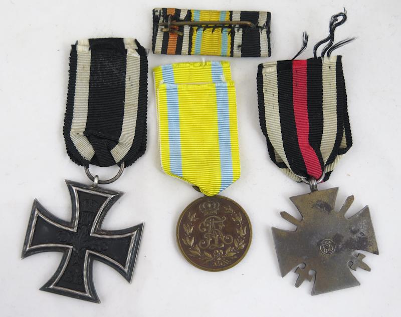 Dragoon Militaria | WW1 German medal set with ribbon