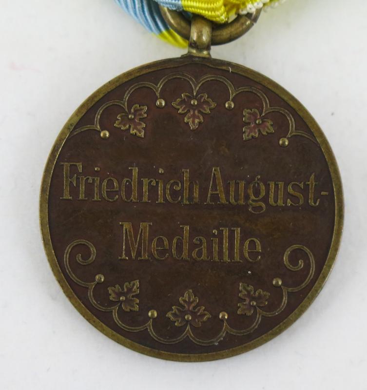 Dragoon Militaria | WW1 German medal set with ribbon