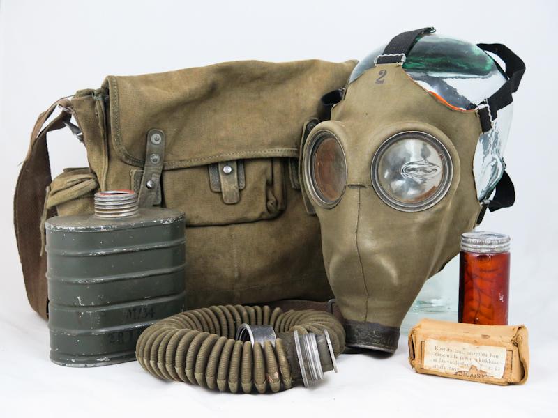 Dragoon Militaria | WW2 Finnish army M/30 gas mask set